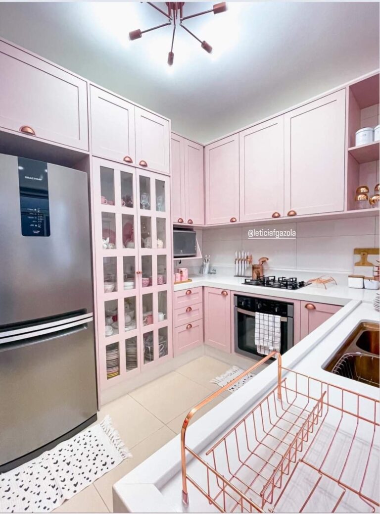 50 inspirações de cozinha cor de rosa que você precisa conhecer