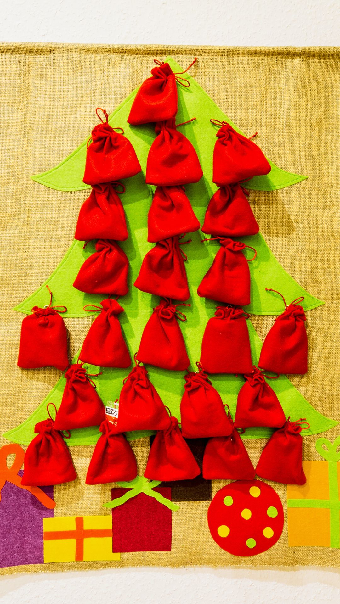 Saiba o que é caléndário do advento e dicas como fazer um com seu filho