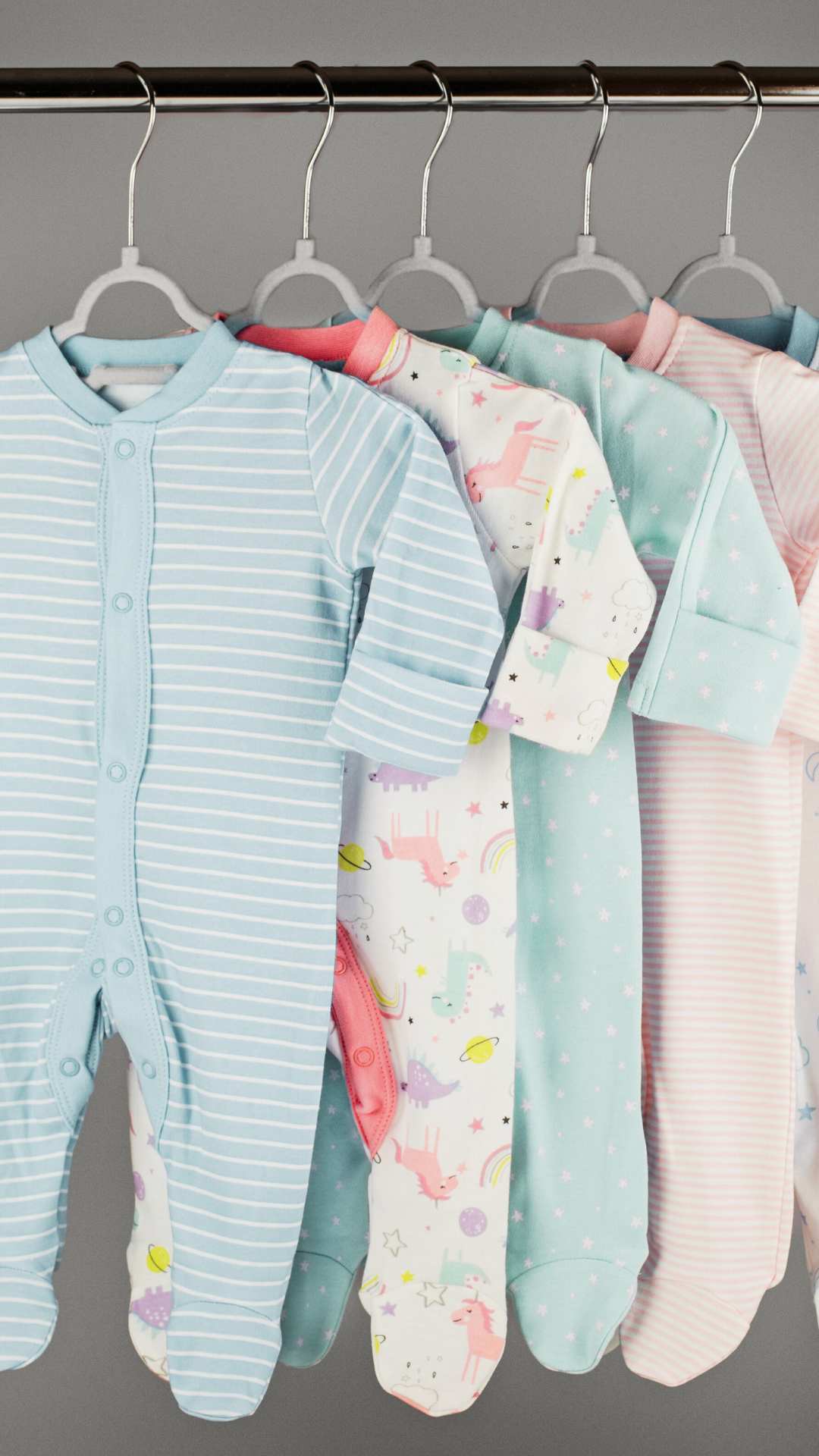 5 dicas para criar um enxoval de bebê neutro agora